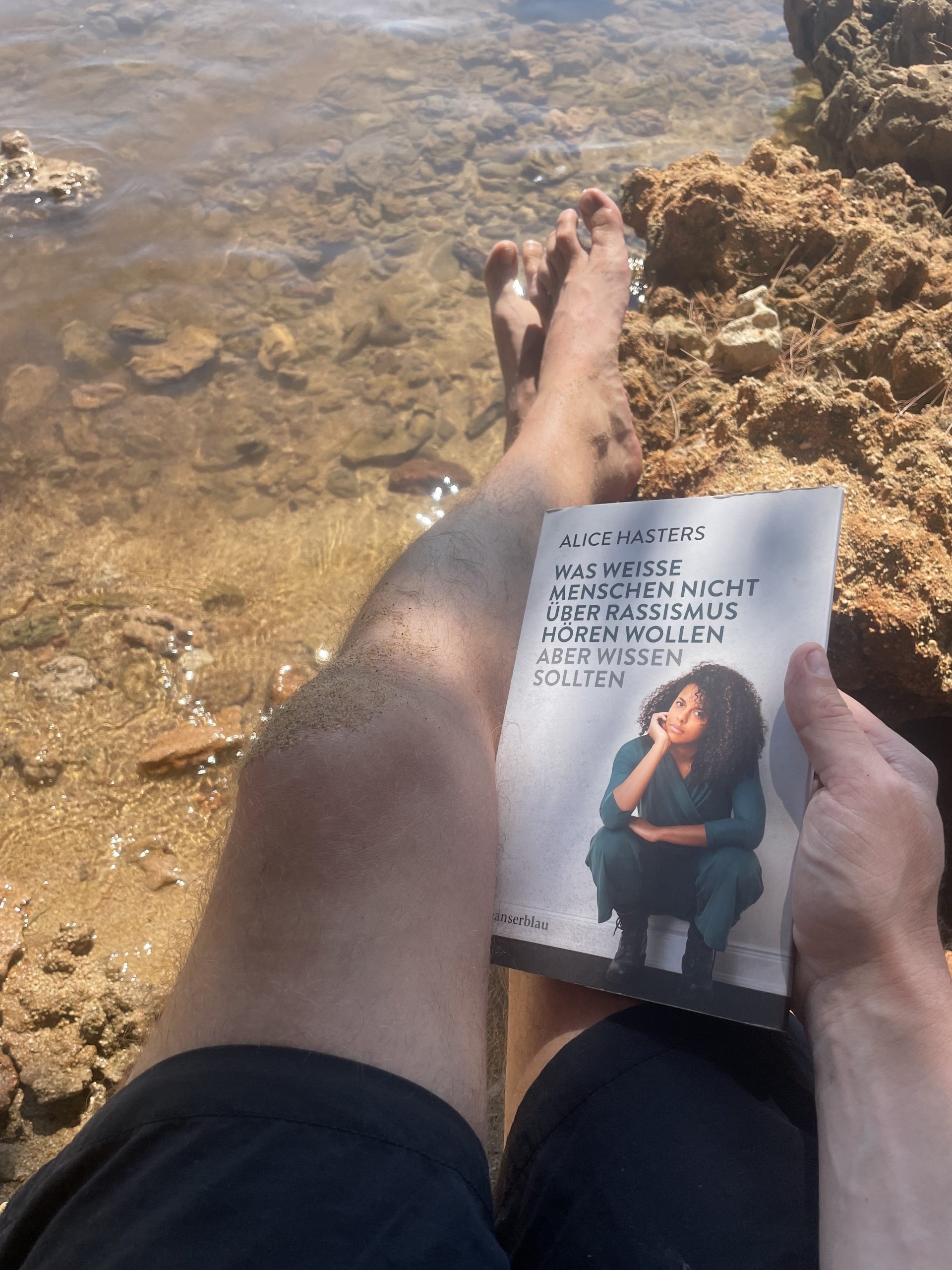Buchtipp: Was weiße Menschen wie ich von Alice Hasters über Rassismus ...